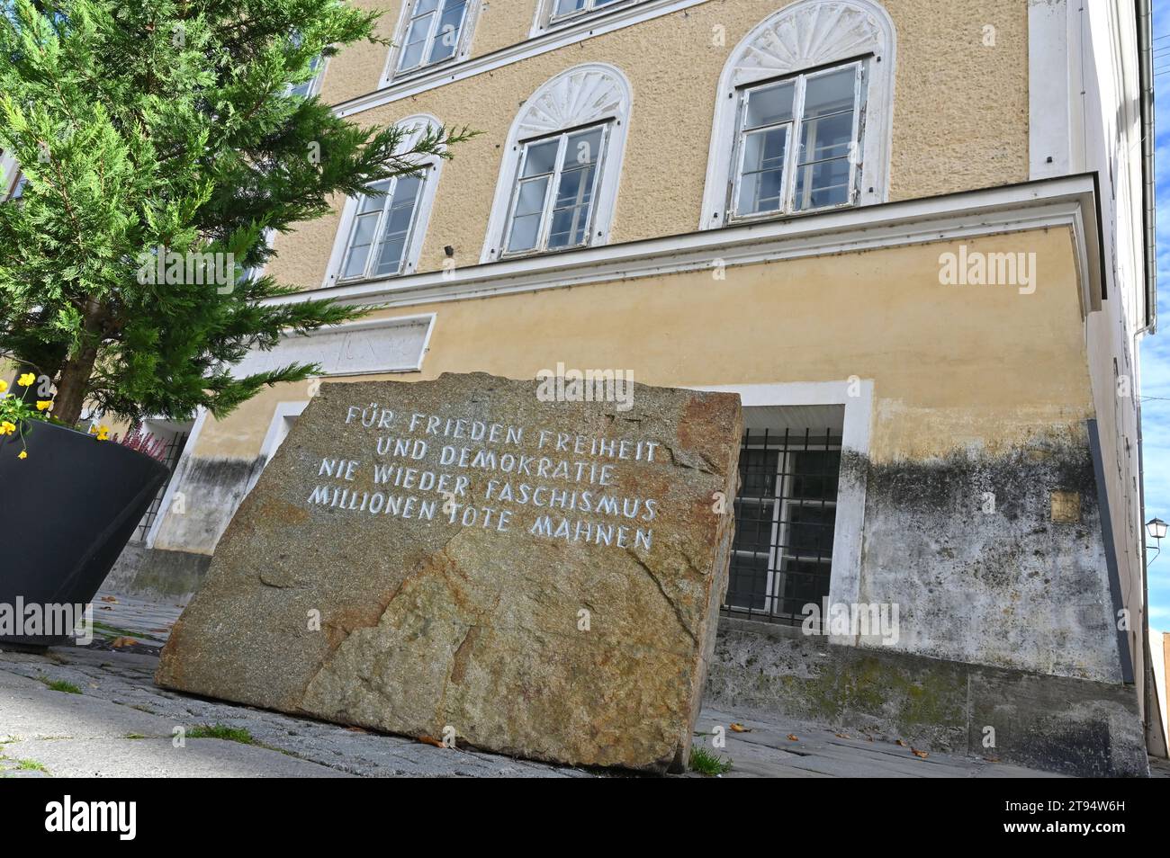 Hitler's birthplace - reconstruction and, in the square behind it, an ...