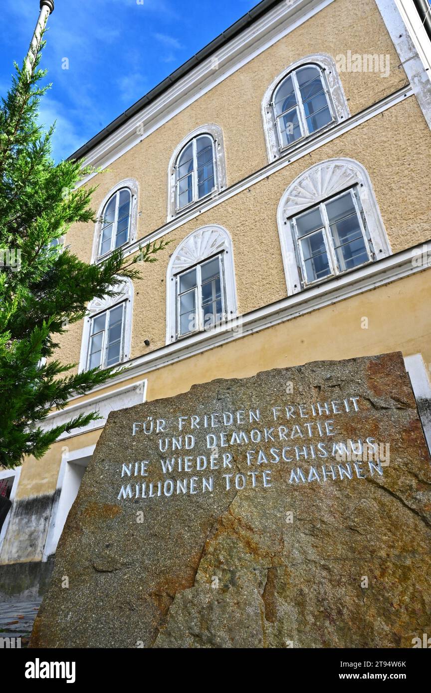 Hitler's birthplace - reconstruction and, in the square behind it, an ...