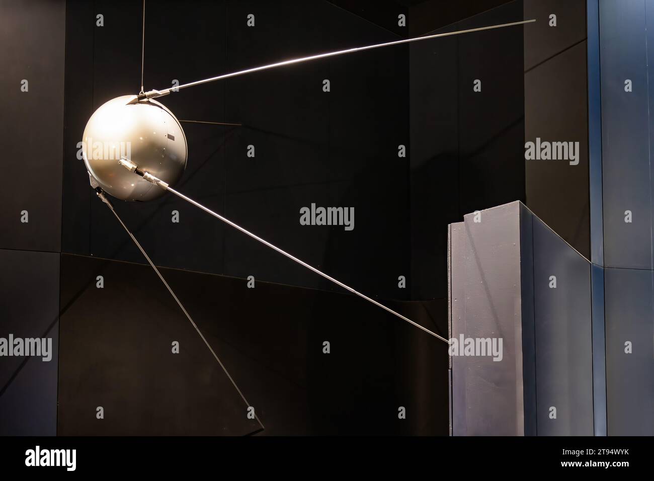 Sputnik 1 hi-res stock photography and images - Alamy