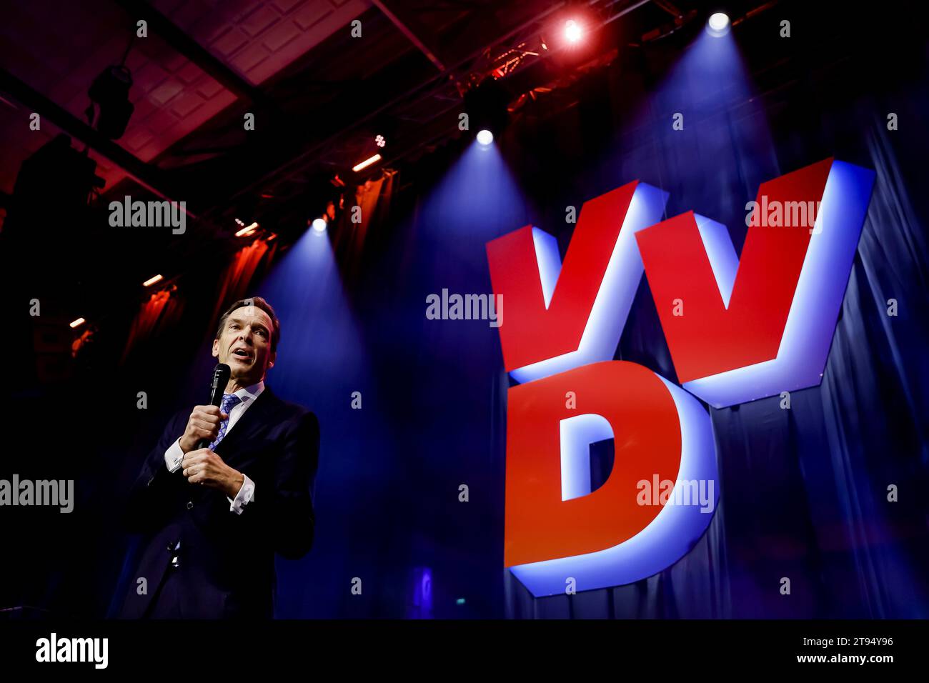 THE HAGUE - Party chairman Eric Wetzels (VVD) responds to the exit poll ...