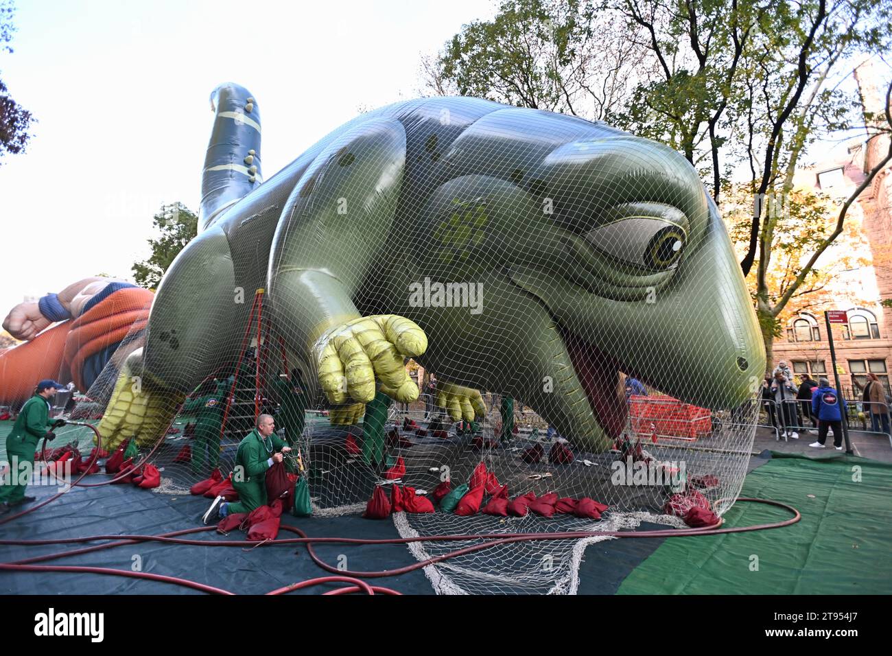 The Macy's inflation team work on the Leo balloon from Netflix as they ...