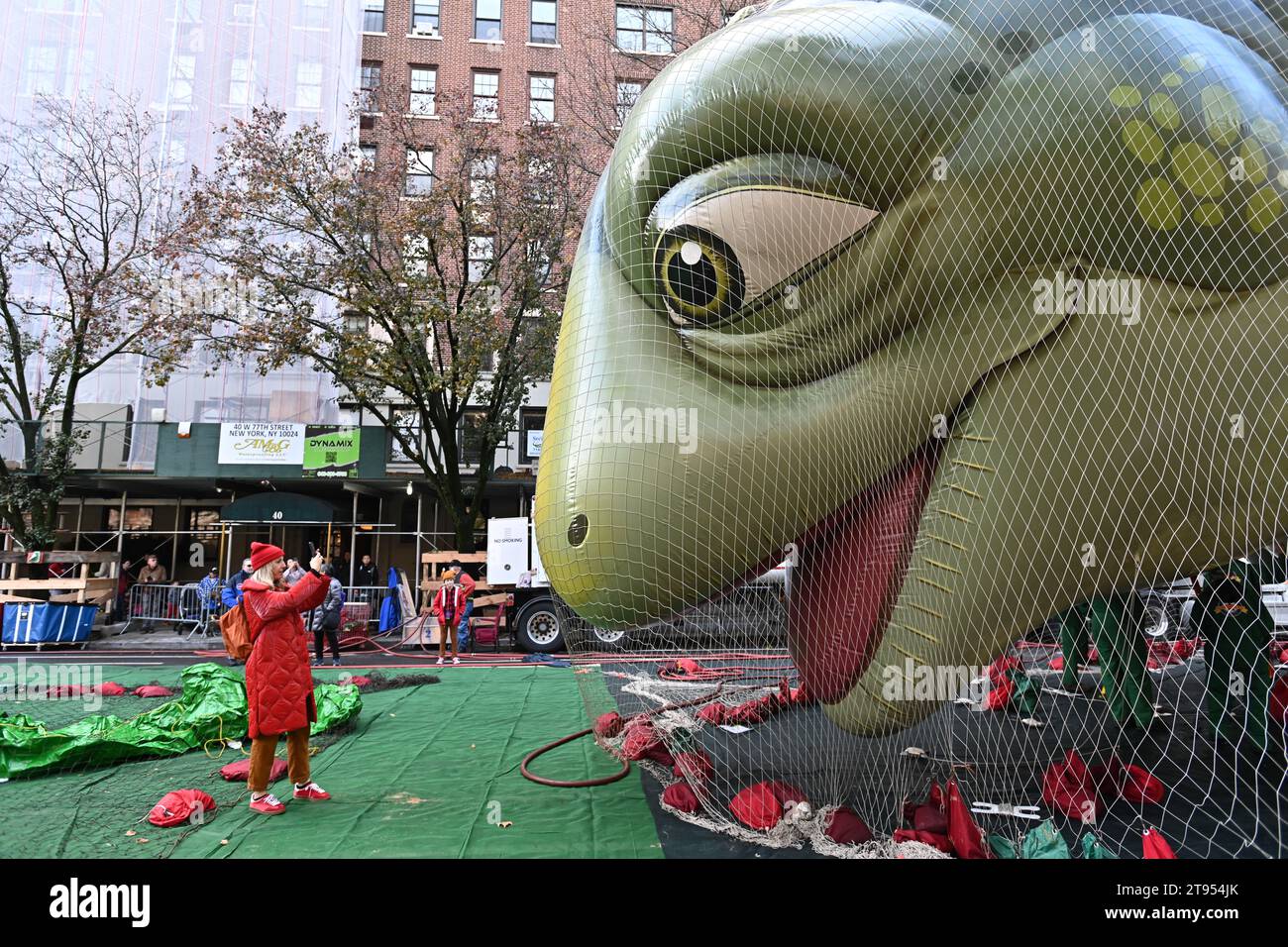 The Macy's inflation team work on the Leo balloon from Netflix as they ...