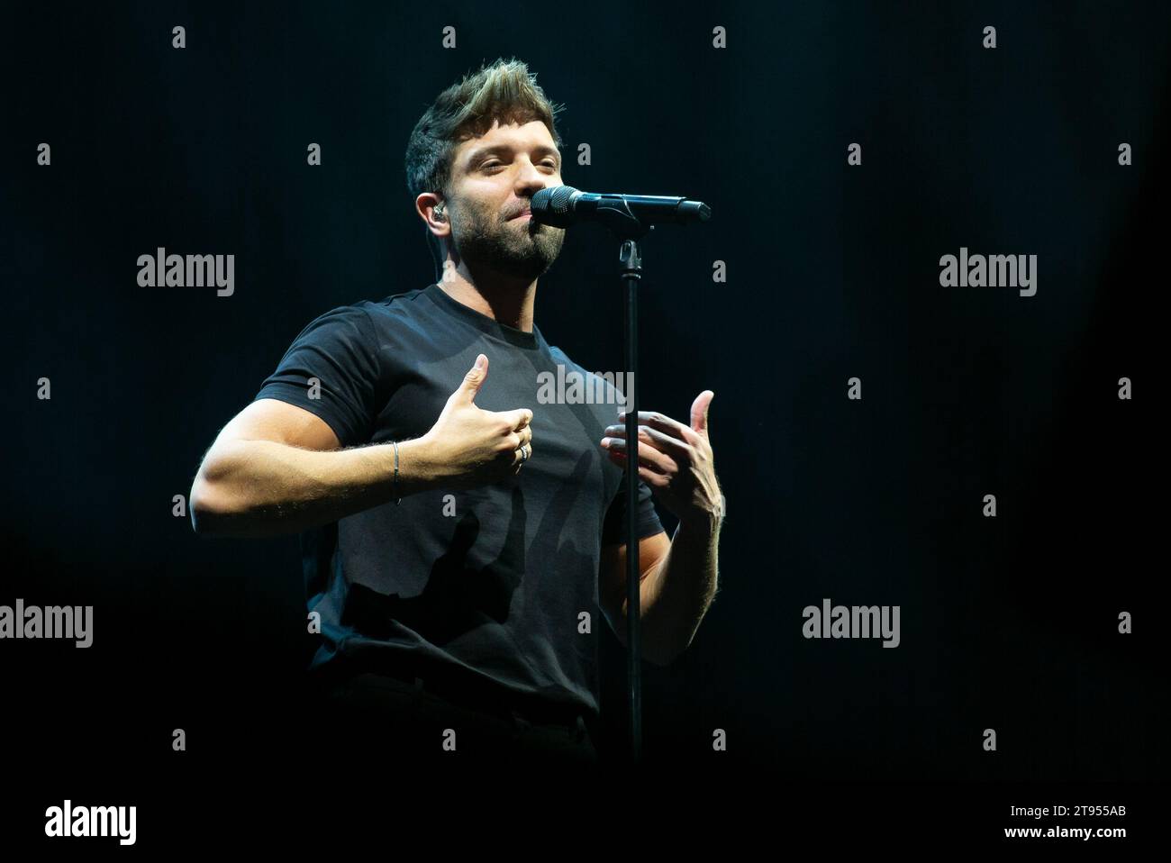 Spanish singer pablo alboran performs during his tour la cu4rta hi-res ...