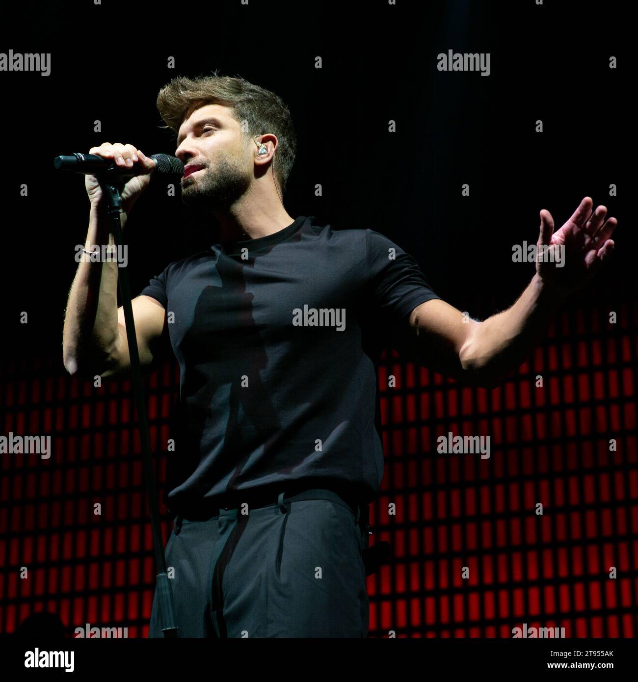 Spanish singer pablo alboran performs during his tour la cu4rta hi-res ...