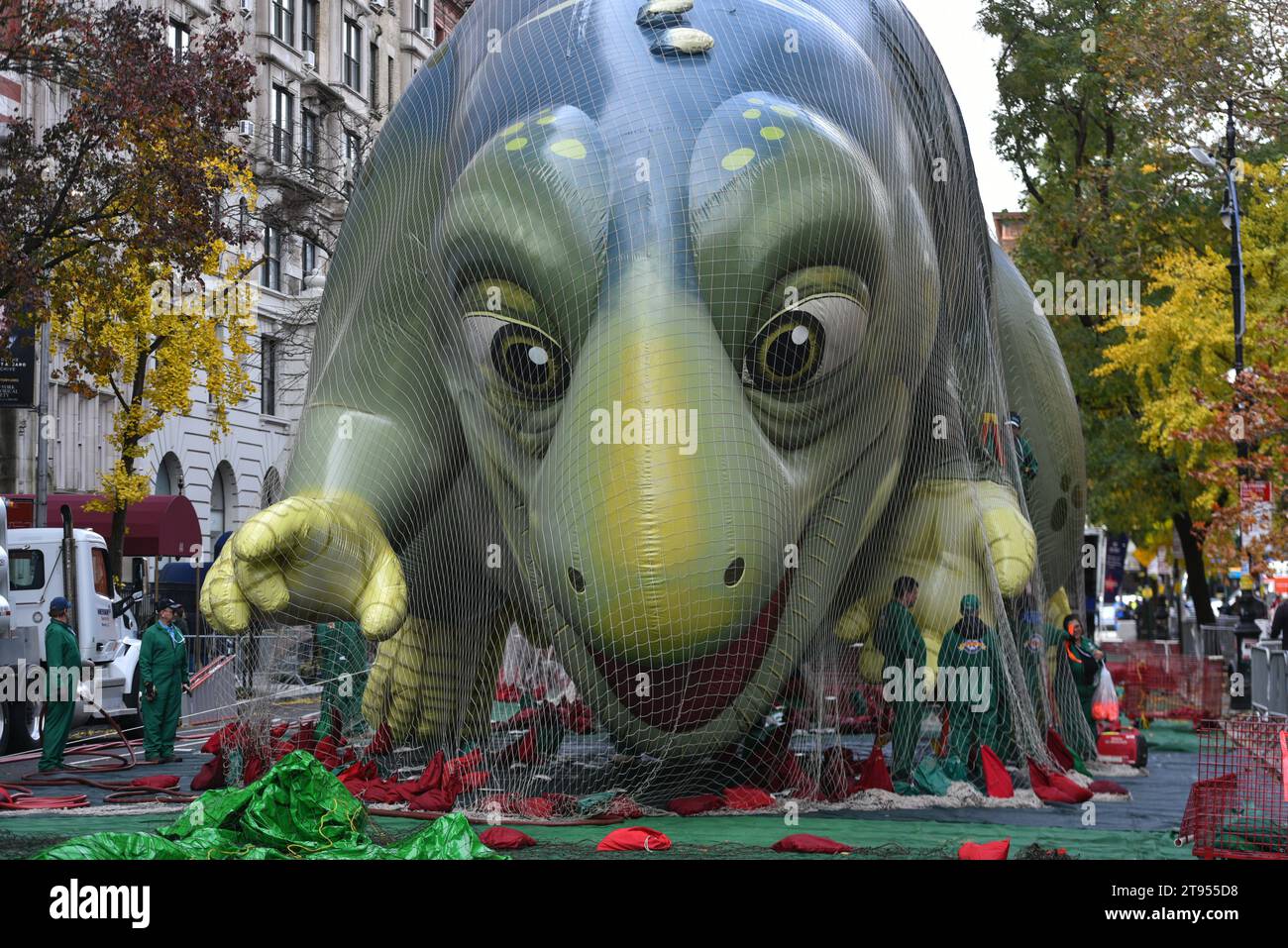 The Macy's inflation team work on the Leo balloon from Netflix as they ...