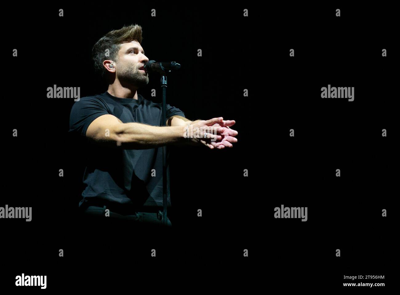 Spanish singer pablo alboran performs during his tour la cu4rta hi-res ...