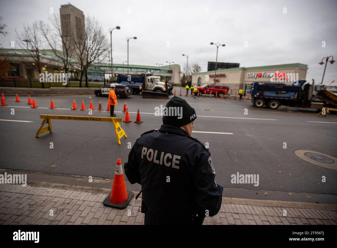 The entrance to the Rainbow Bridge border crossing between the U.S. and ...