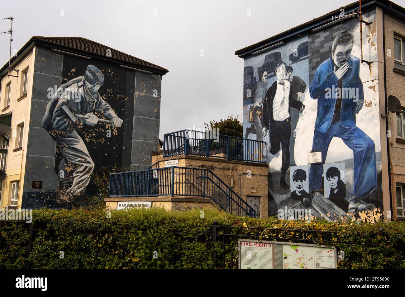 Mural s made by Republican street artists commemorating the struggle ...