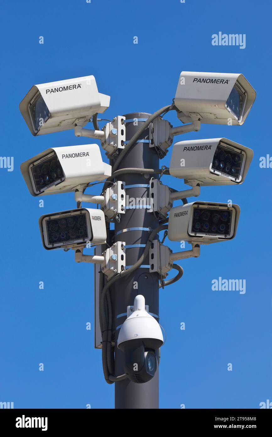 Security monitoring systems hi-res stock photography and images - Alamy