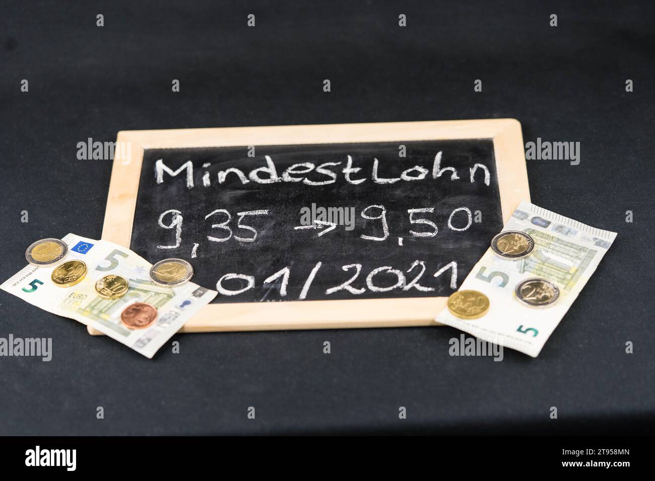 Minimum wages act hi-res stock photography and images - Alamy