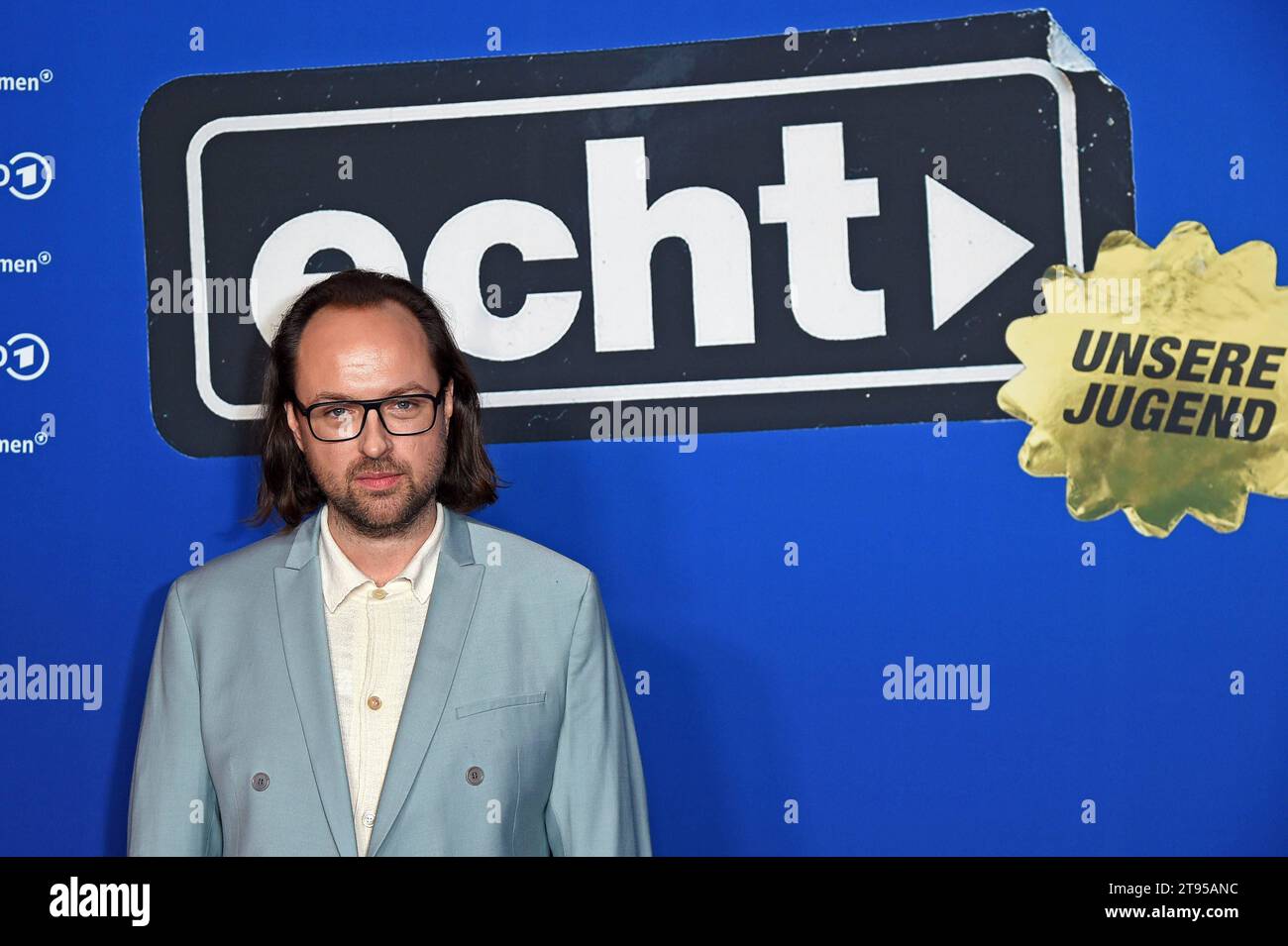Kim Frank bei der Premiere von ECHT - UNSERE JUGEND im Festsaal ...