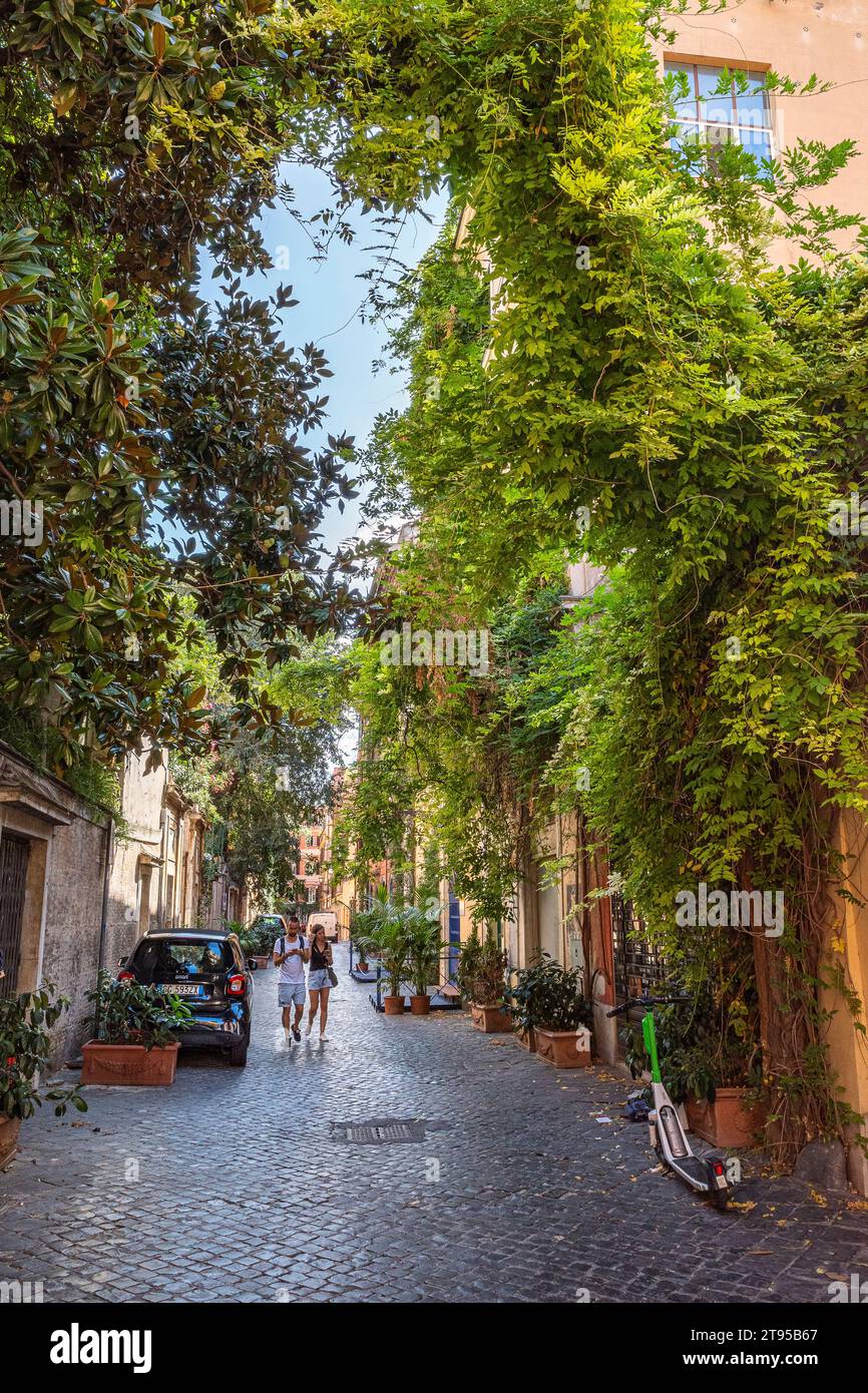 Romantic street scene from Rome Italy Stock Photo - Alamy