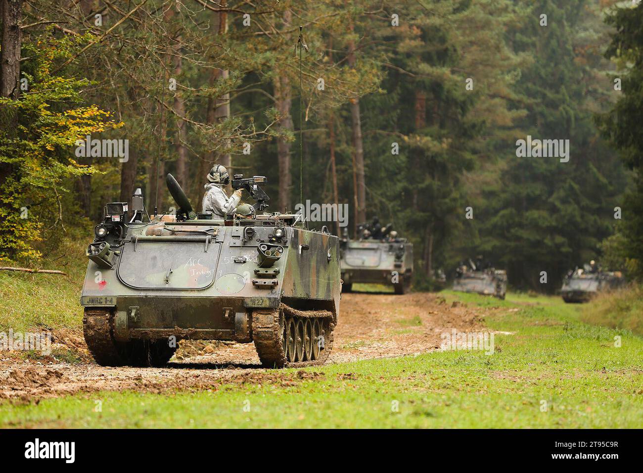 Hohenfels, Bayern, Germany. 25th Oct, 2023. U.S. Soldiers assigned to ...