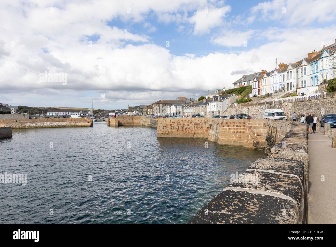 Porthleven in Cornwall, Porthleven harbour and sea defence walls ...