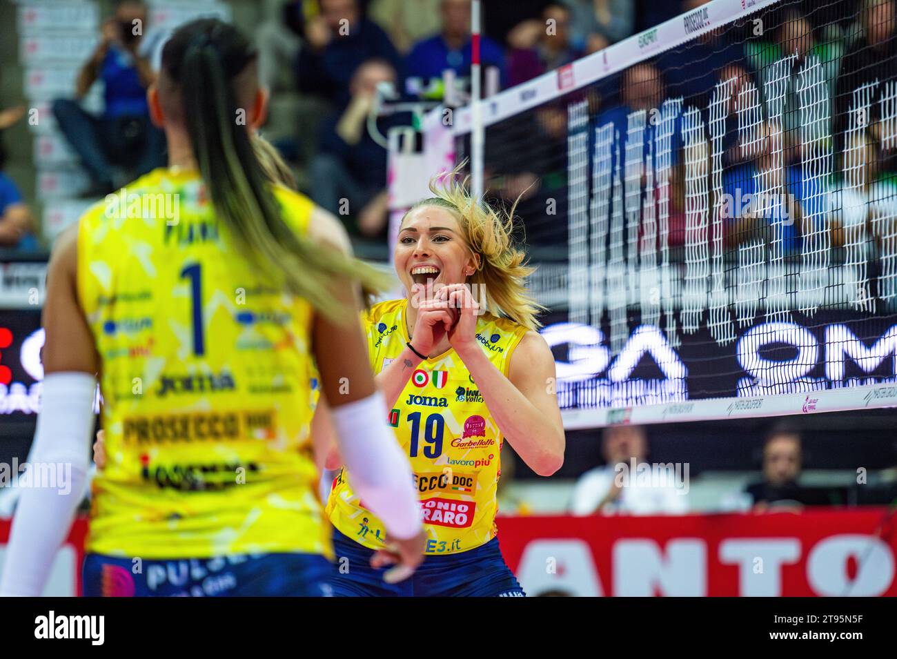 Treviso, Italy. 22nd Nov, 2023. Sarah Fahr (R) and Vittoria Piani (L ...