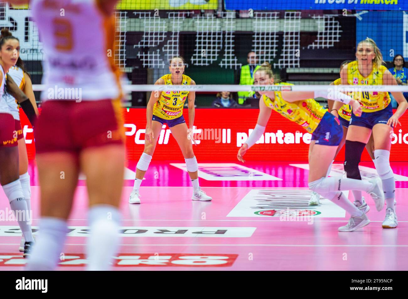 Treviso, Italy. 22nd Nov, 2023. Kelsey Robinson Cook (L), Isabelle Haak ...
