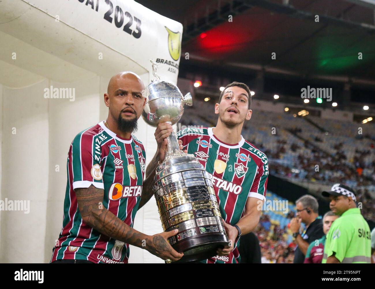 Copa libertadores trophy felipe melo hi-res stock photography and ...