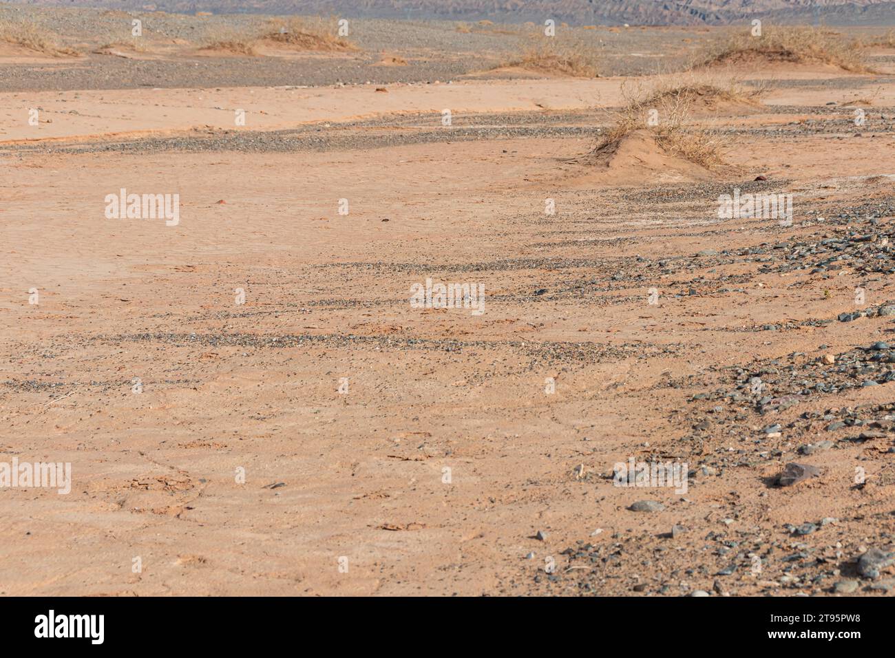 The arid and hot deserts of Xinjiang in western China Stock Photo - Alamy