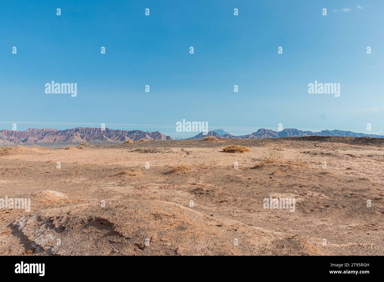 Hot deserts hi-res stock photography and images - Alamy