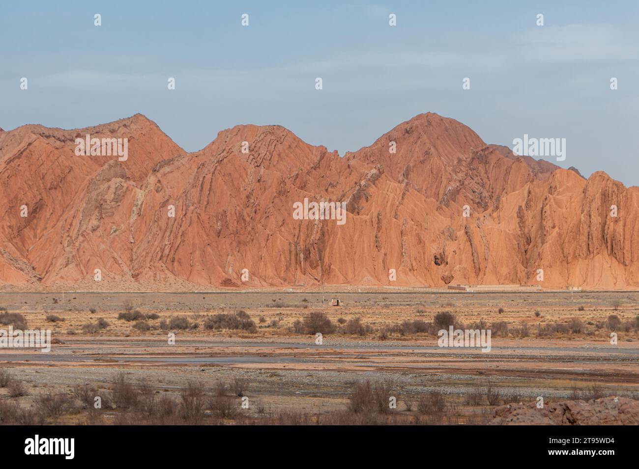 The red quartz sandstone formation standing on the surface Stock Photo ...
