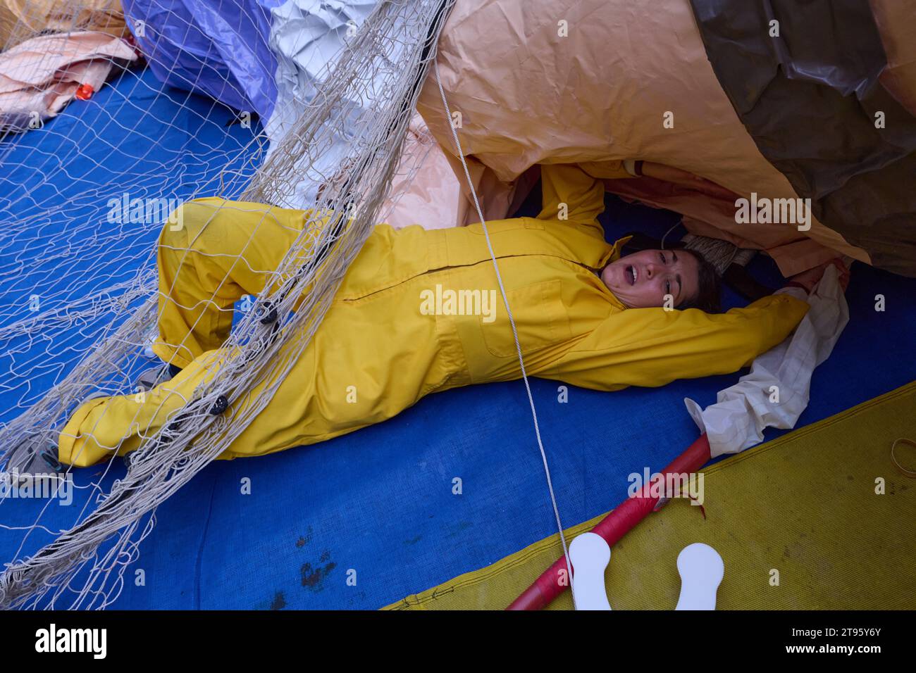 New York, New York, USA. 22nd Nov, 2023. Worker has a moment of ...