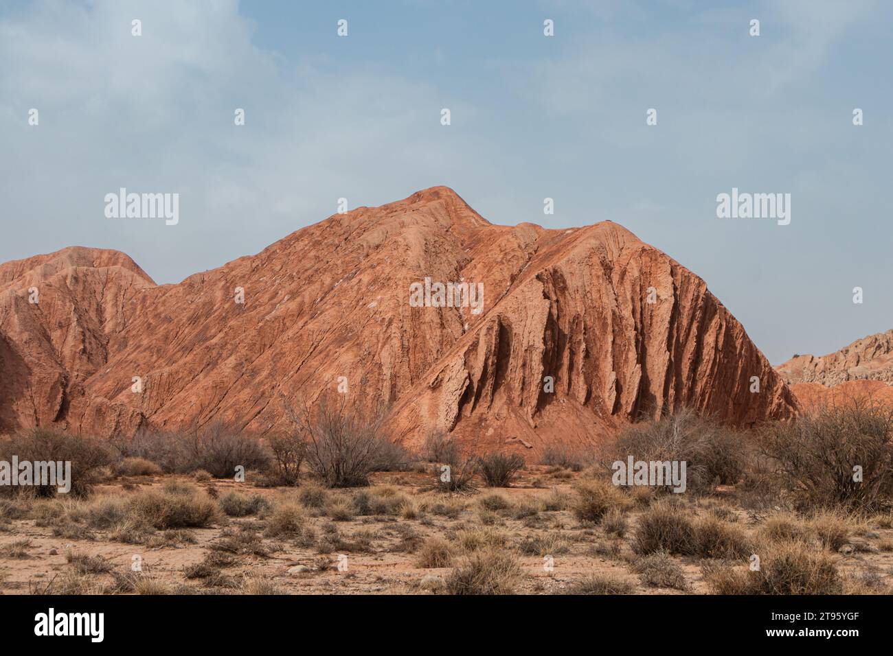 Weathered strata and rocks in the hot and arid desert Stock Photo - Alamy