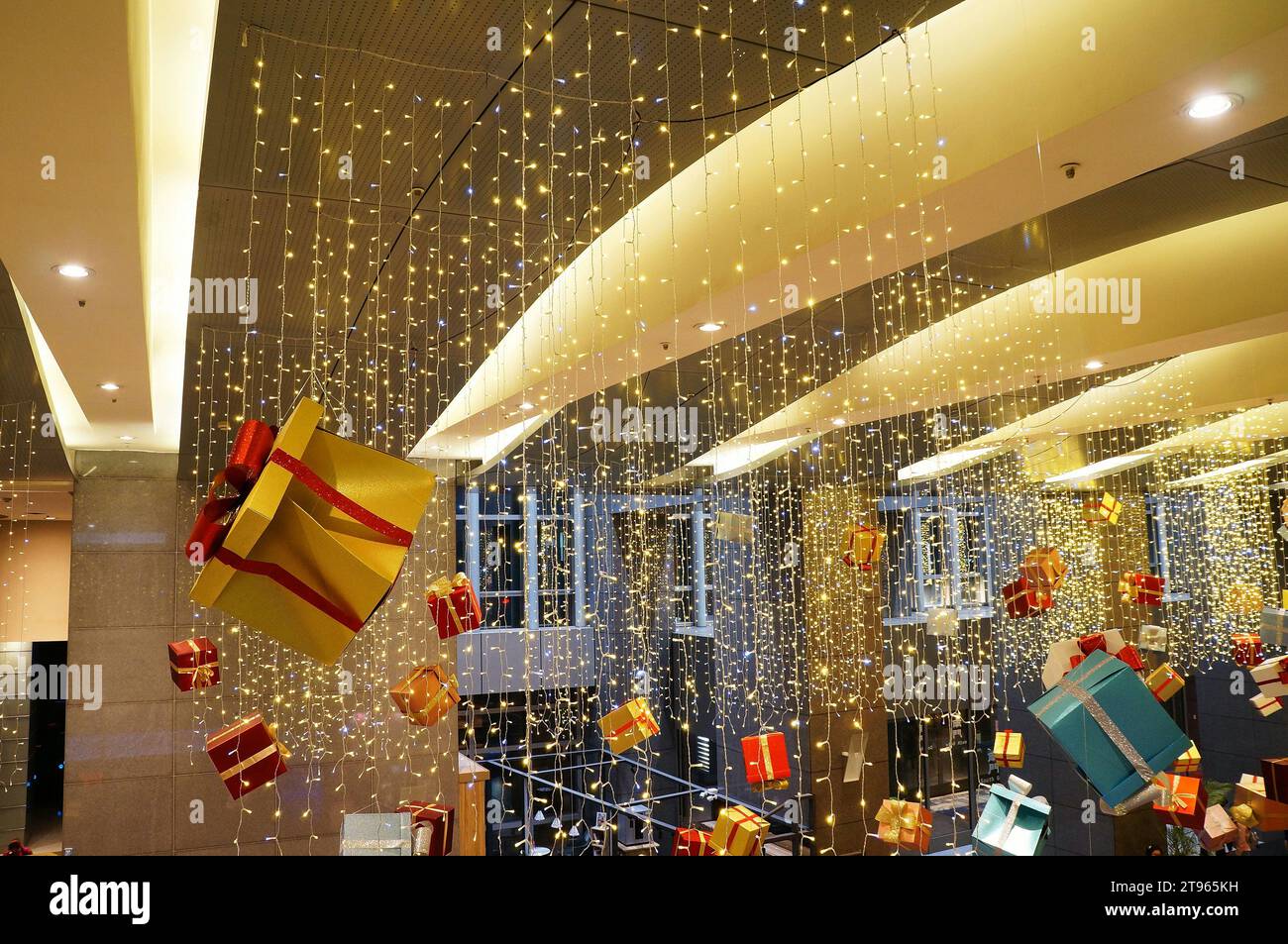 Dent cardboard gift box hanging on ceiling Stock Photo - Alamy