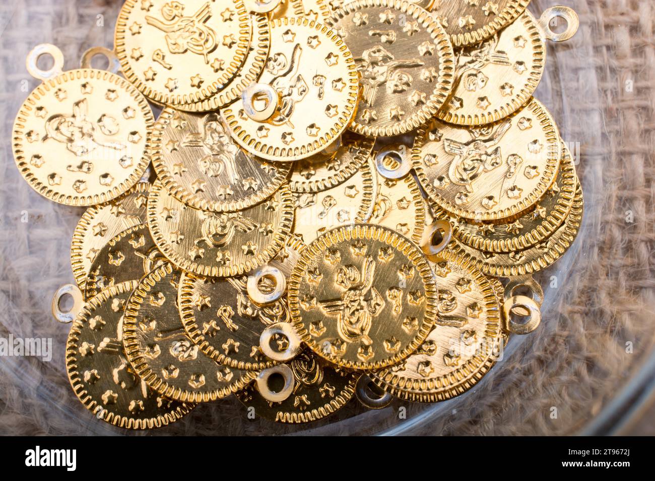 Fake market hi-res stock photography and images - Alamy