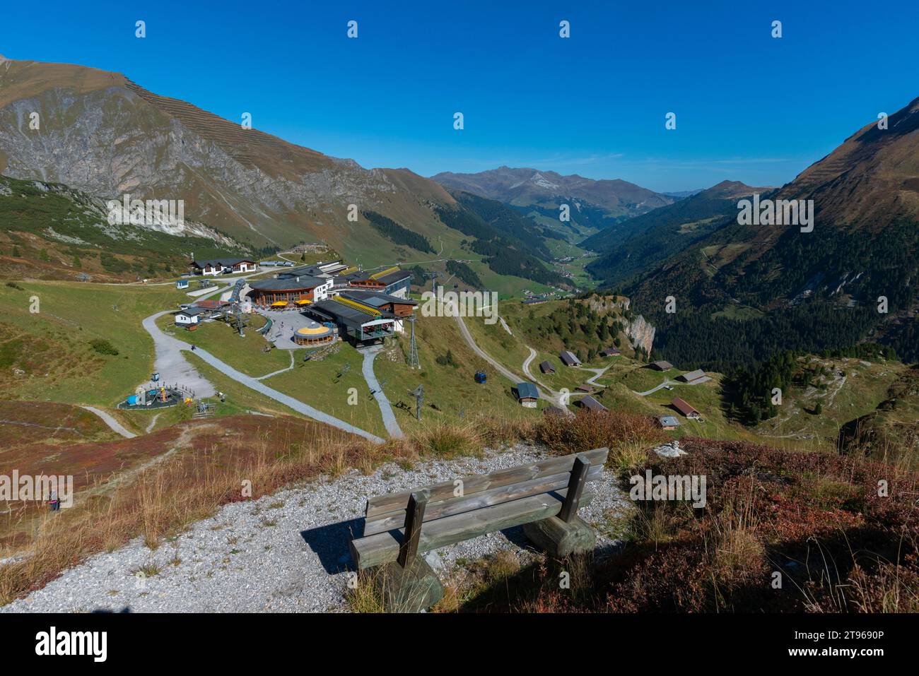 Intermediate station Sommerbergalm (2) (100m) of the Hintertux glacier ...