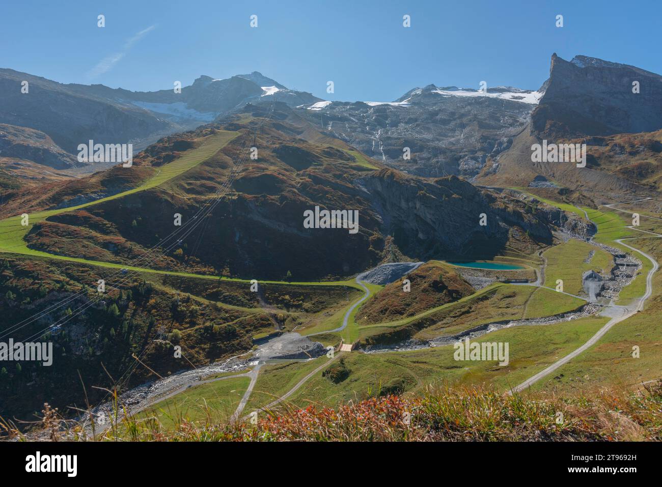 Hintertux glacier, seen from the intermediate station Sommerbergalm (2 ...