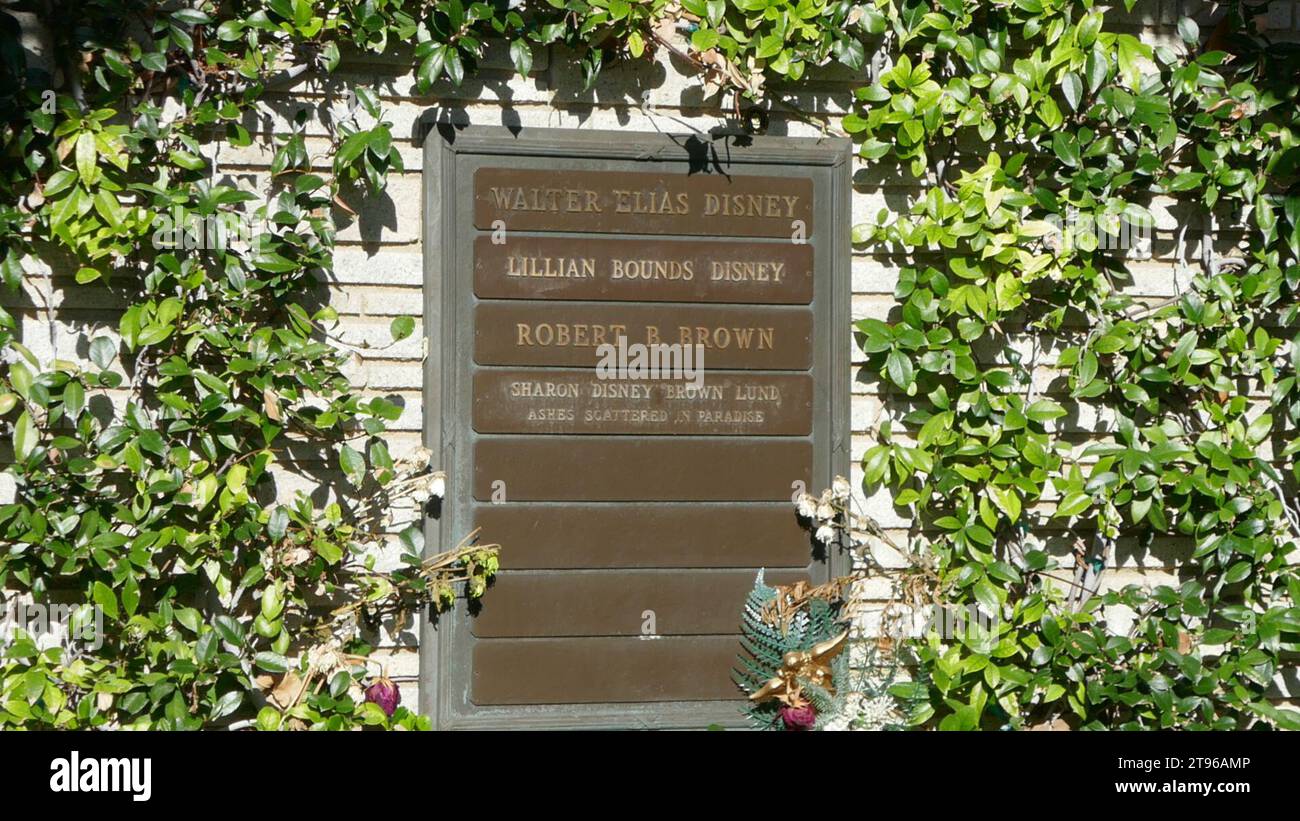 Prifvate family garden hi-res stock photography and images - Alamy