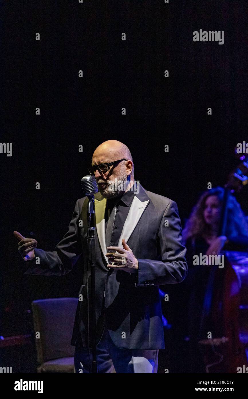 Mario biondi show hi-res stock photography and images - Alamy
