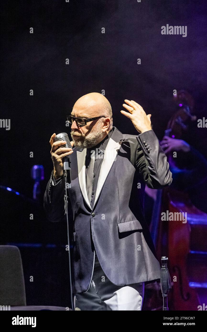 Mario biondi show hi-res stock photography and images - Alamy