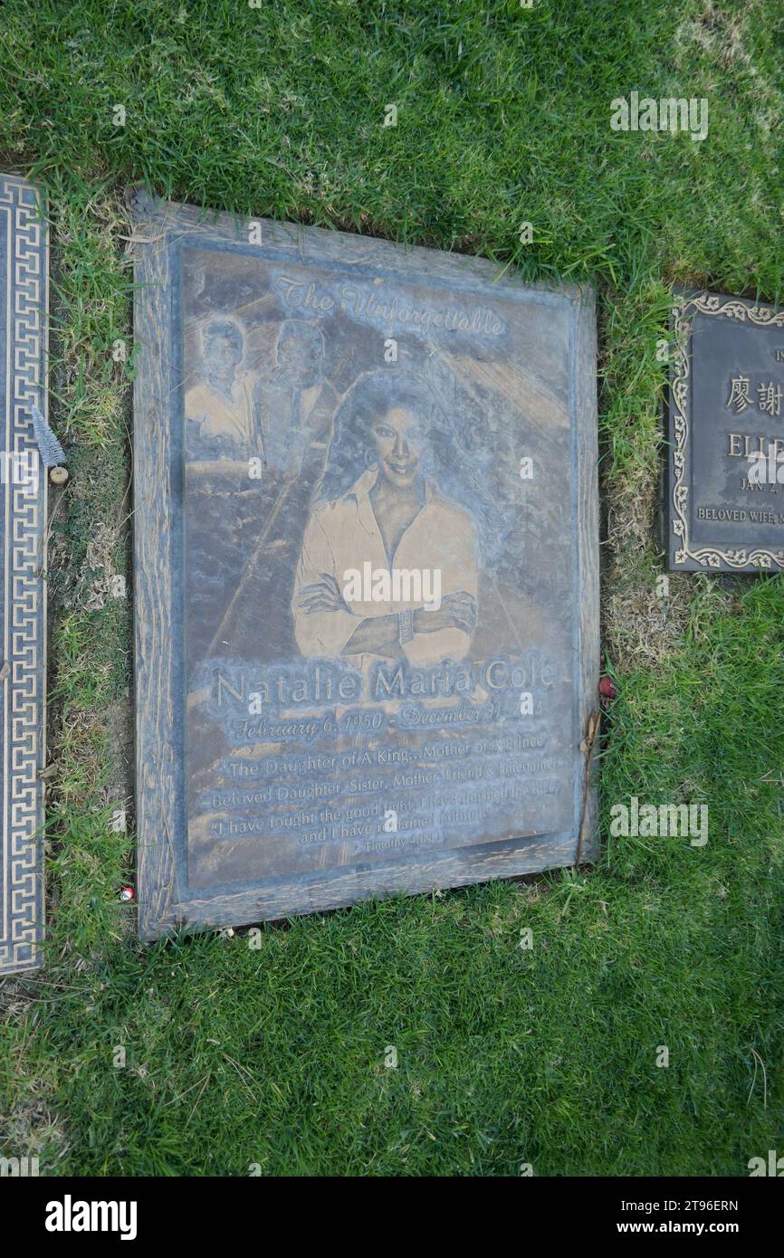 Glendale, California, USA 21st November 2023 Singer Natalie Cole Grave ...