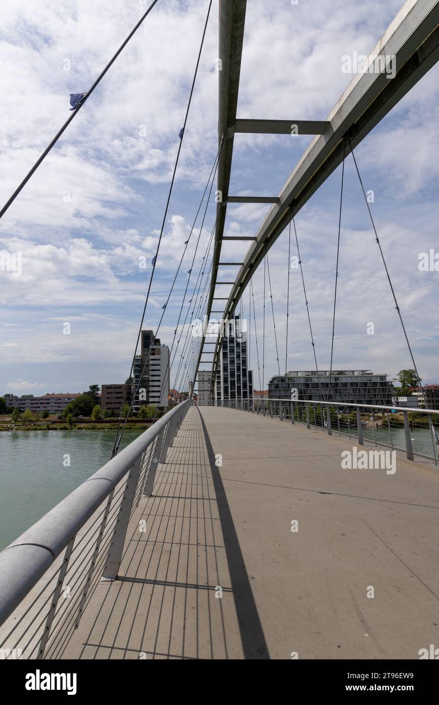 3 state bridge over the Rhine between Germany and France with a view of ...
