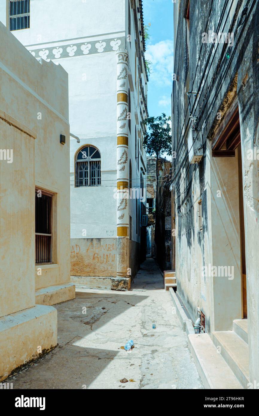 View of narrow streets in Lamu Isand, Kenya Stock Photo - Alamy