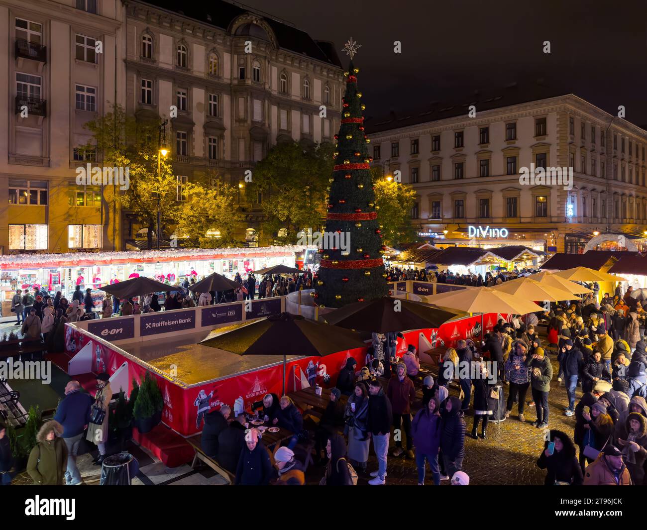 Famous Christmas market what name is Basilica advent in Budapest ...