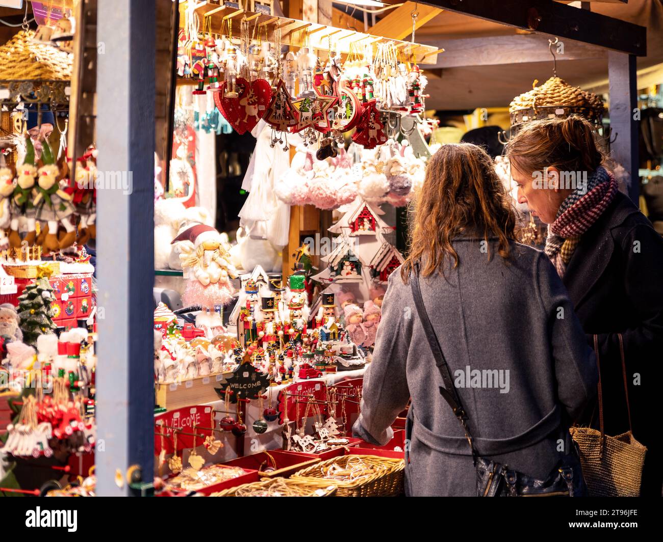 Famous Christmas market what name is Basilica advent in Budapest ...