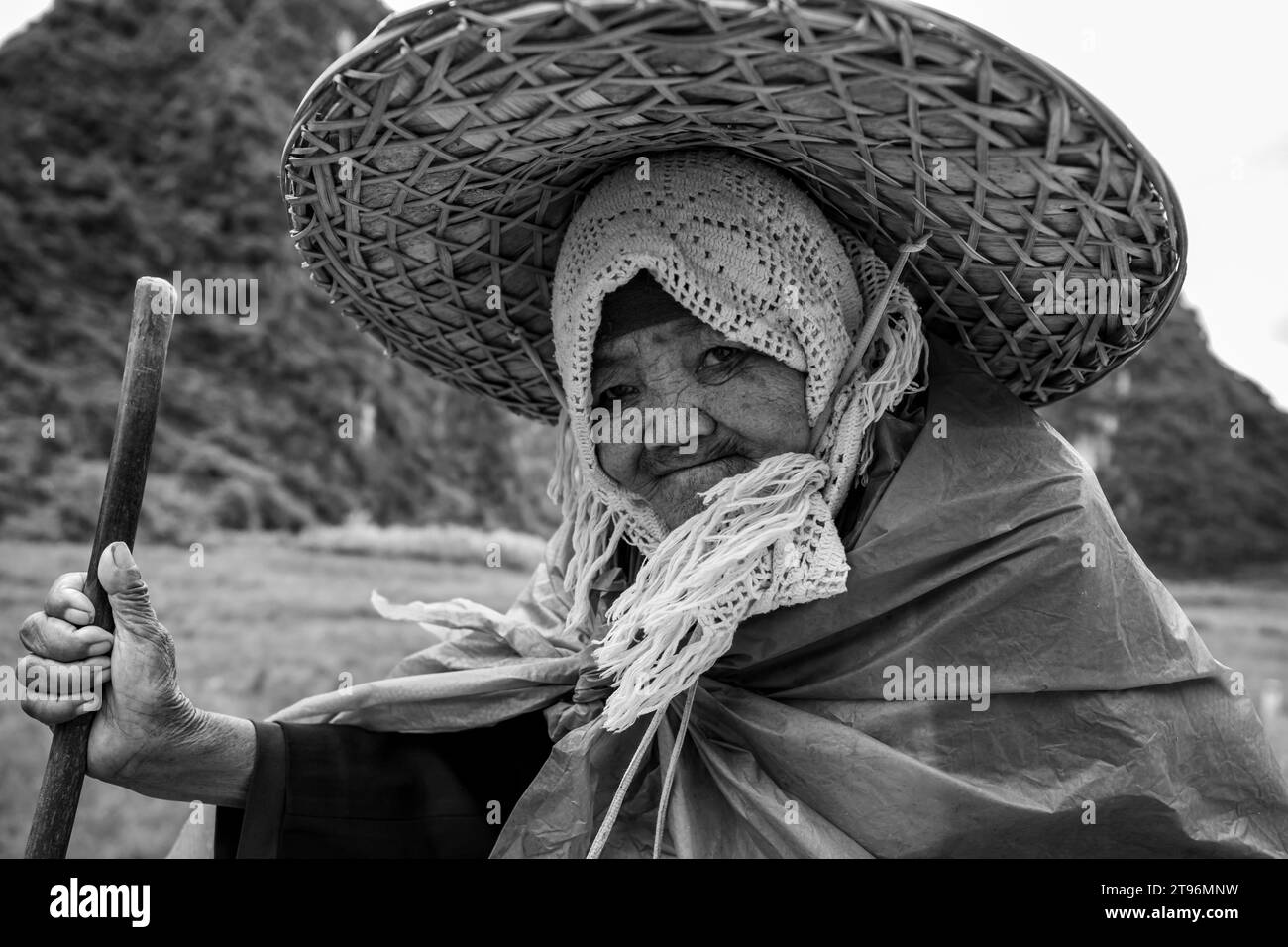 Asian woman in thai Black and White Stock Photos & Images - Alamy