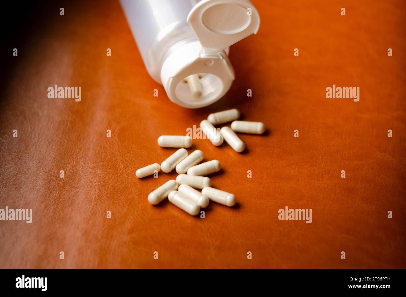 Spilling out of container hi-res stock photography and images - Alamy