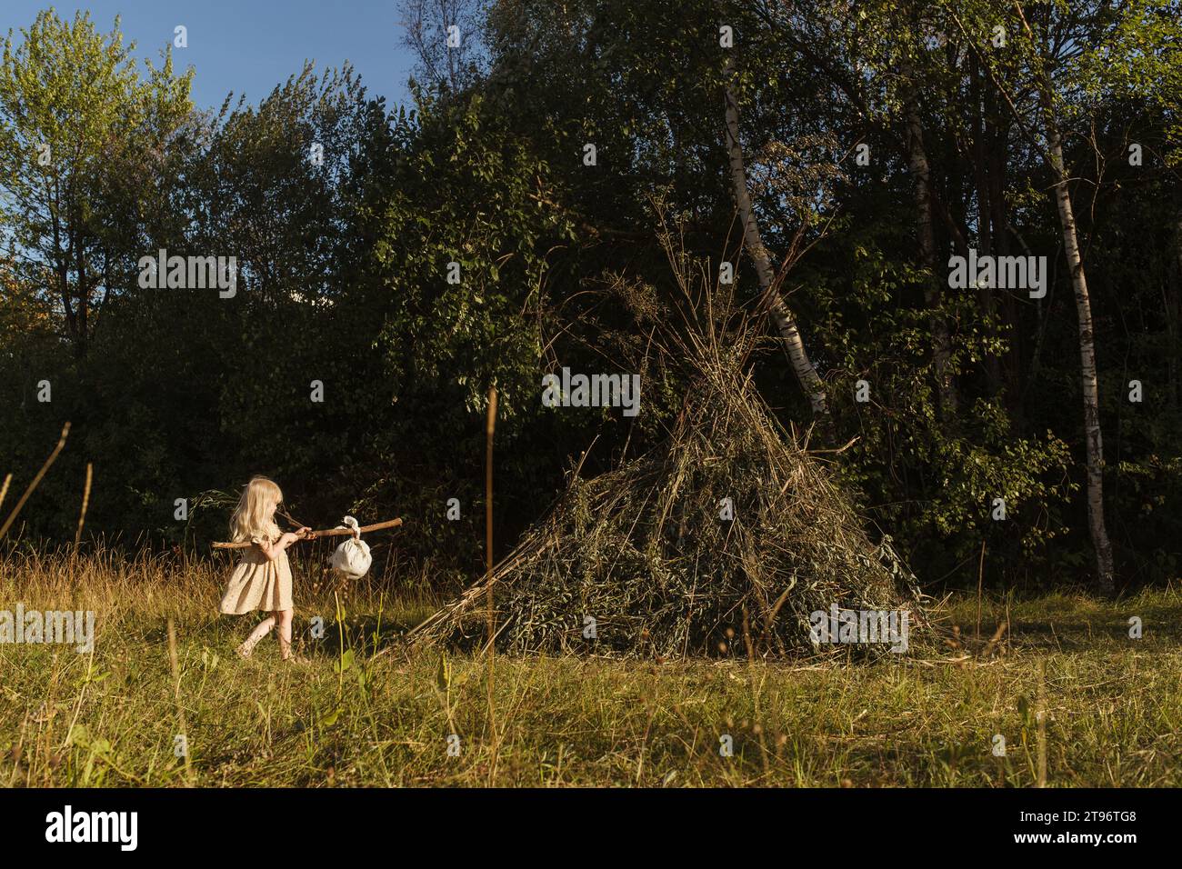 Bindle sticks hi-res stock photography and images - Alamy