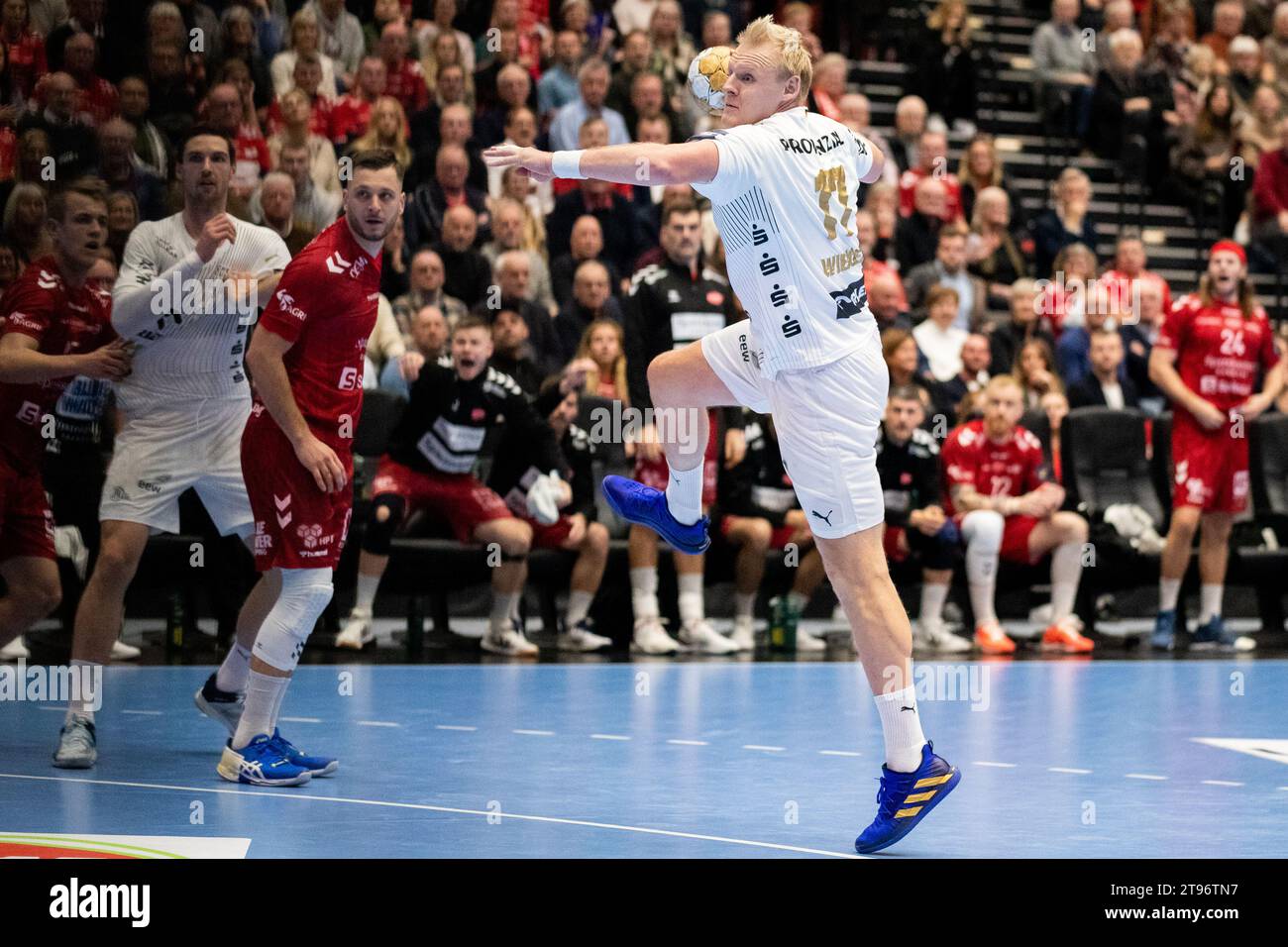 Aalborg, Denmark. 22nd Nov, 2023. Patrick Wiencek (17) of THW Kiel seen ...