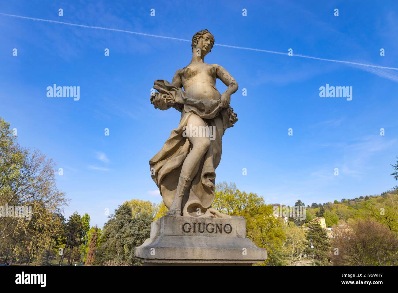 Fontana 12 mesi parco del valentino torino hi-res stock photography and ...