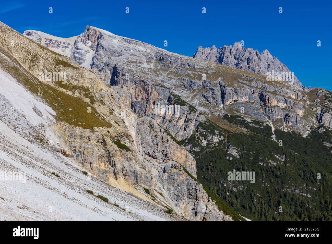 Dolomiti Alps beautiful mountain landscape in summer. Rocky tower ...