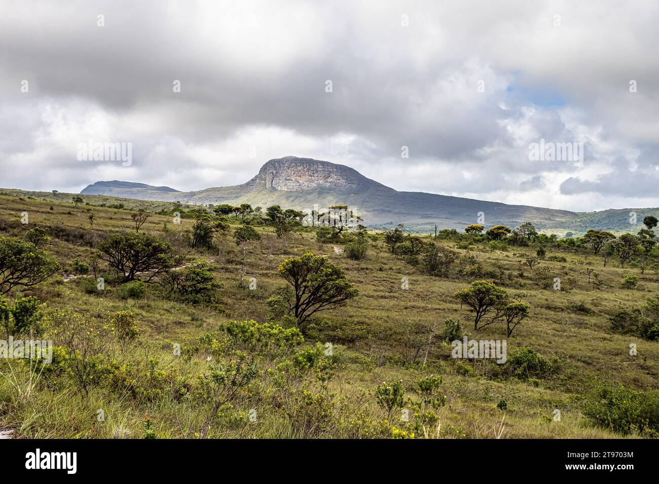Beautiful hiking trail to Aguas Claras waterfall in Vale do Capao ...