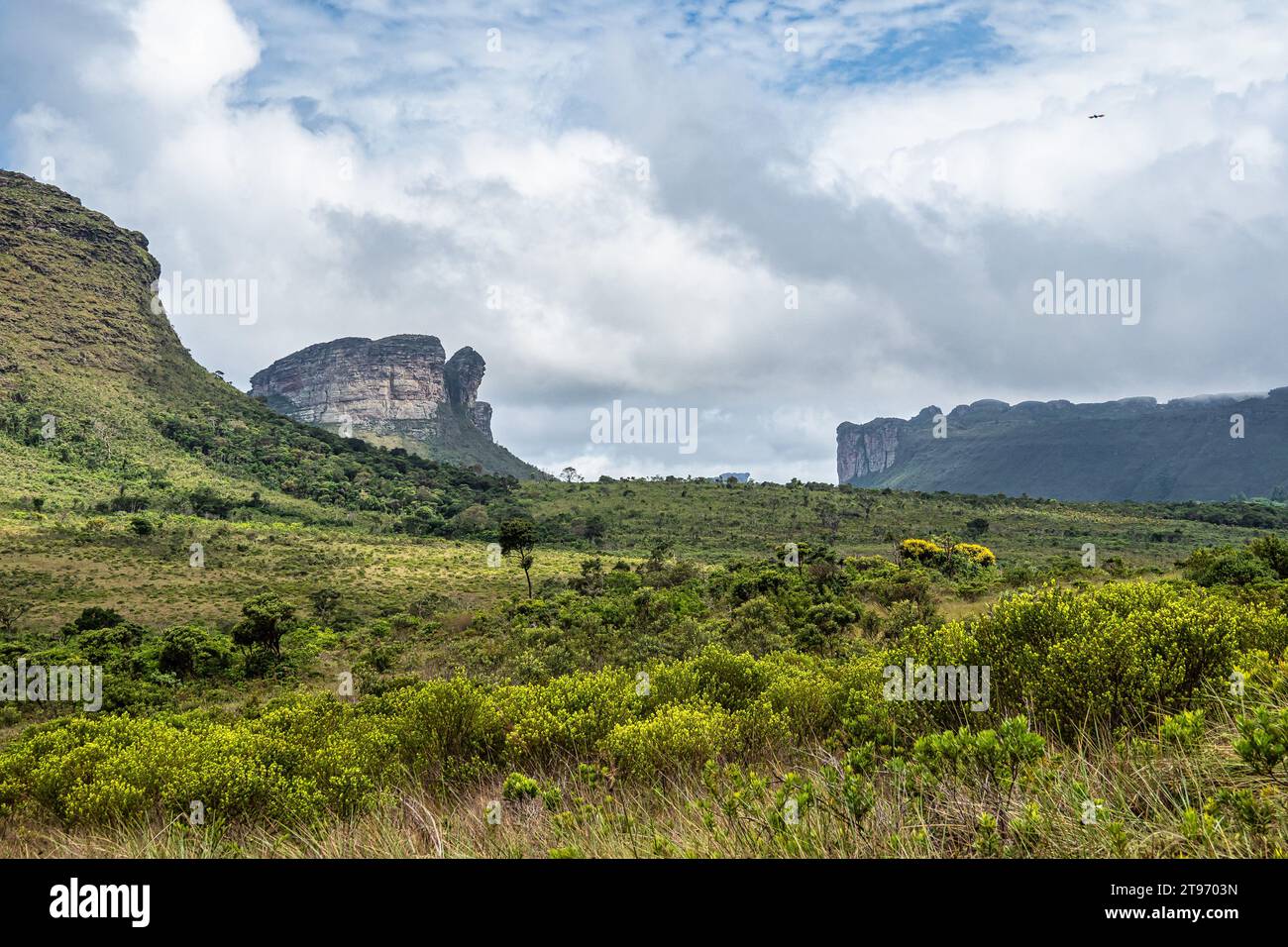 Beautiful hiking trail to Aguas Claras waterfall in Vale do Capao ...