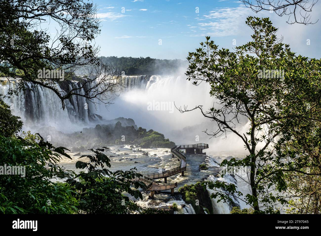 Devil's Throat at Iguazu Falls, one of the world's great natural ...