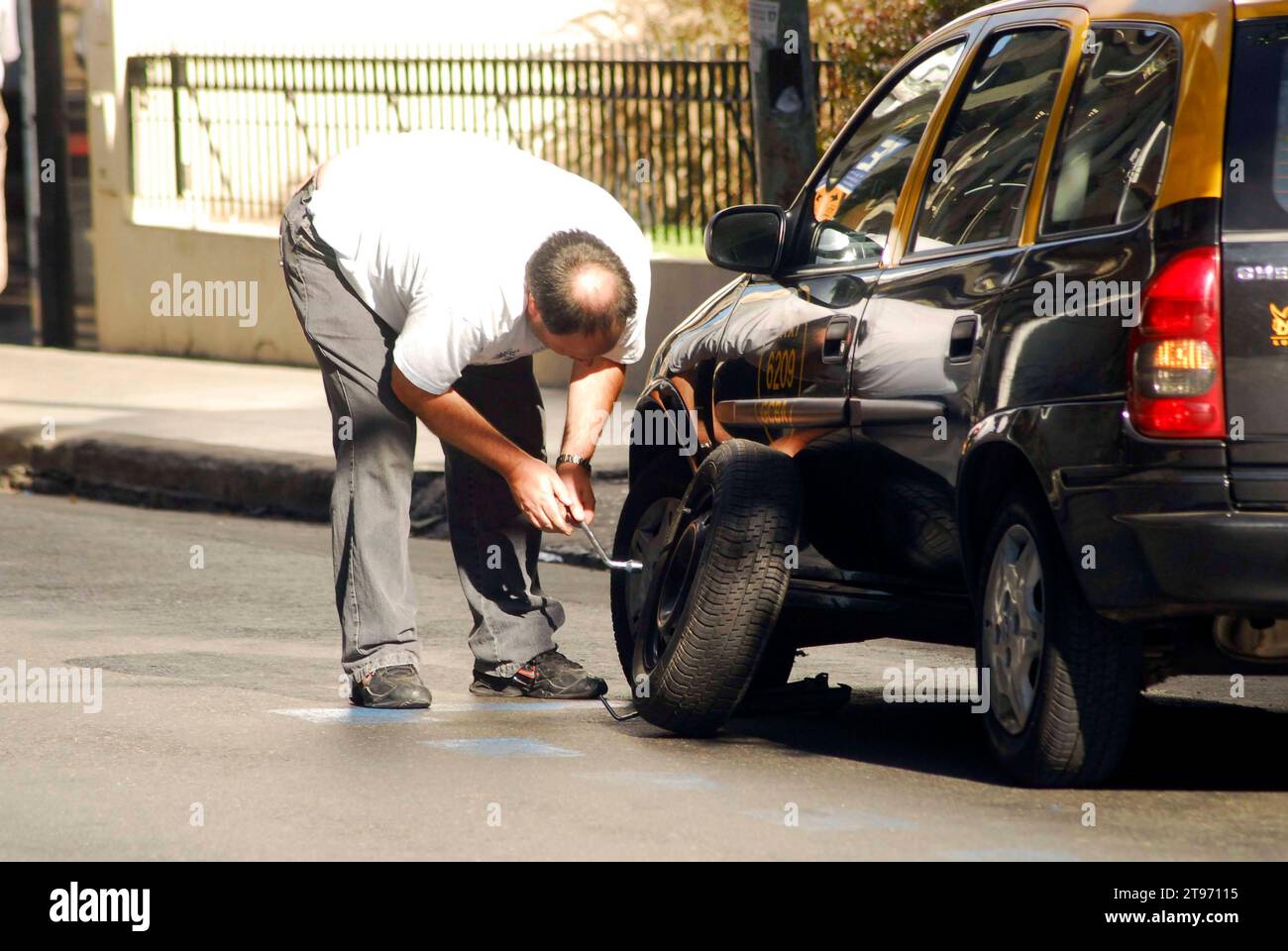Flat run tyre hi-res stock photography and images - Alamy