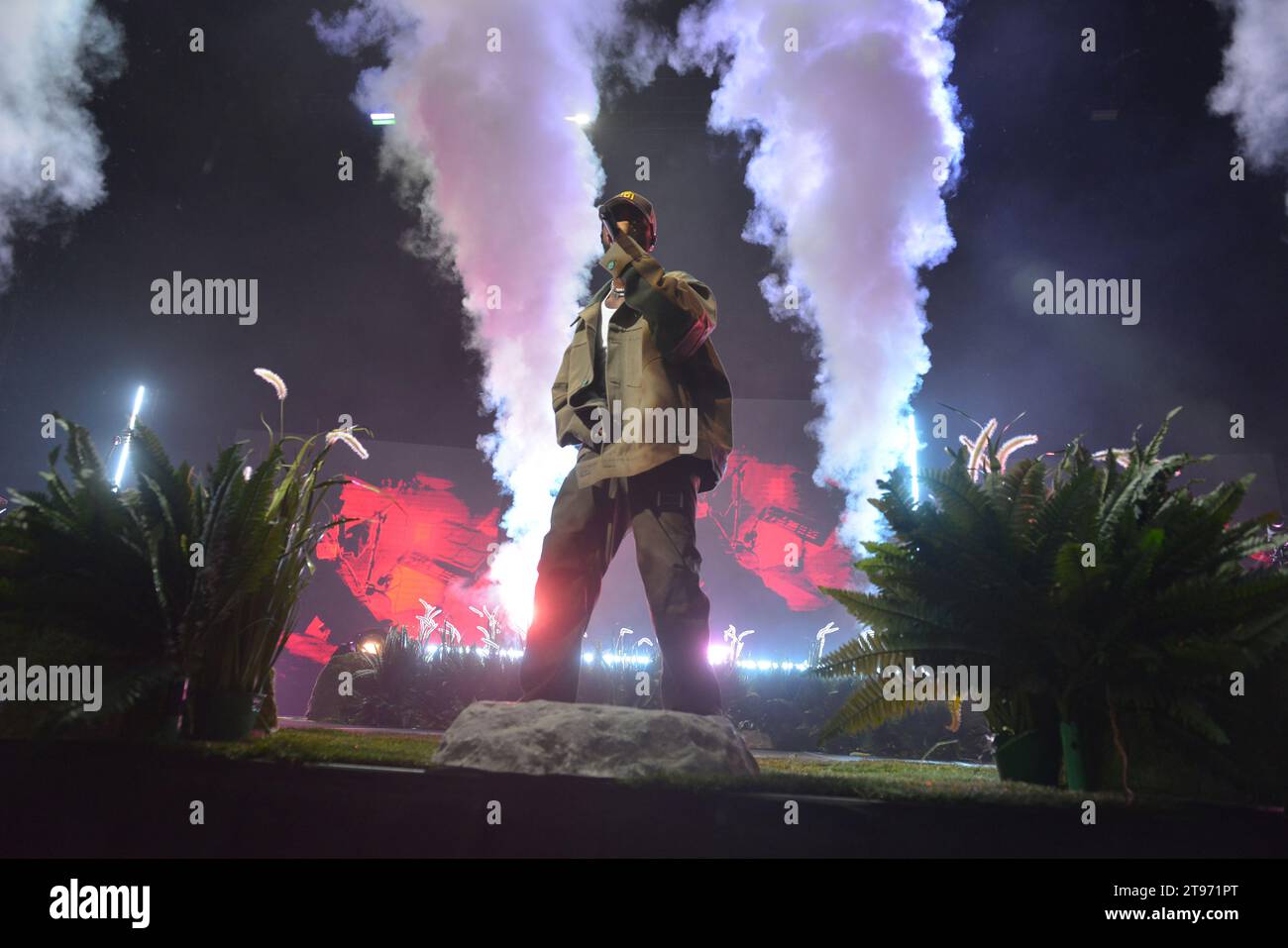 Miami, Florida, USA. 22nd Nov, 2023. 6LACK performs live on stage ...