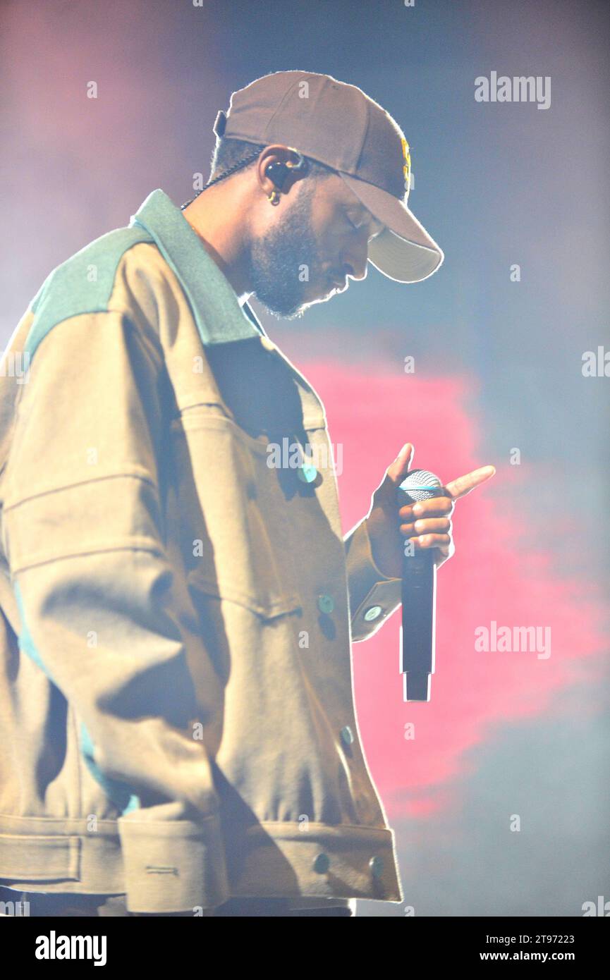 Miami, Florida, USA. 22nd Nov, 2023. 6LACK performs live on stage ...